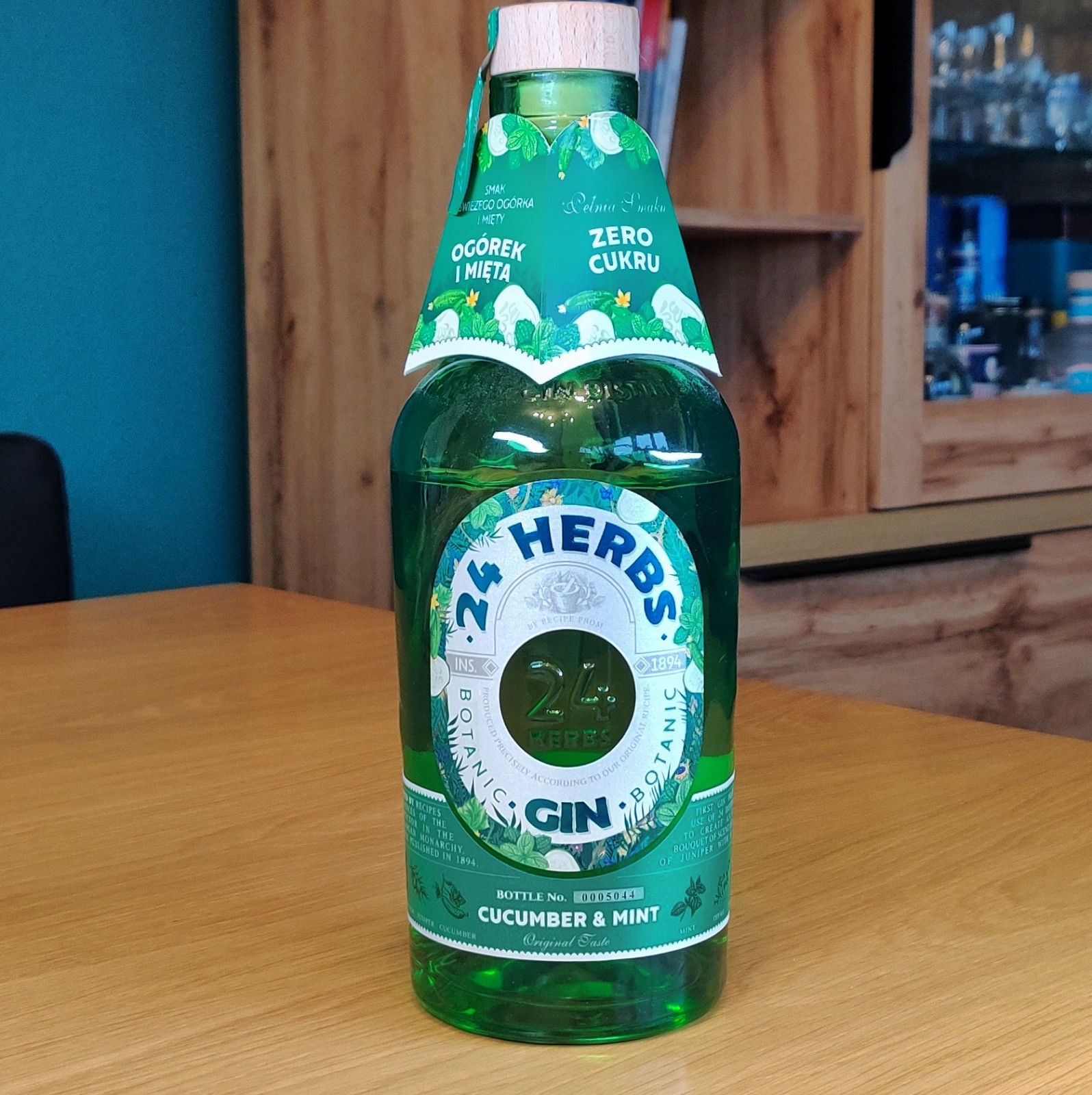 Gin #127 - 24 Herbs Cucumber & Mint - GinTonic.PL - Gin Blog